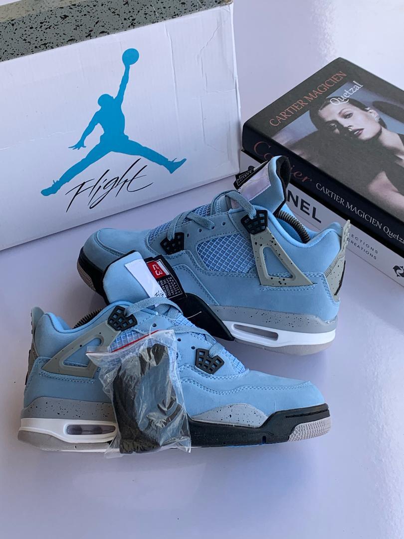 Air Jordan 4 Retro – Iconic Performance & Style